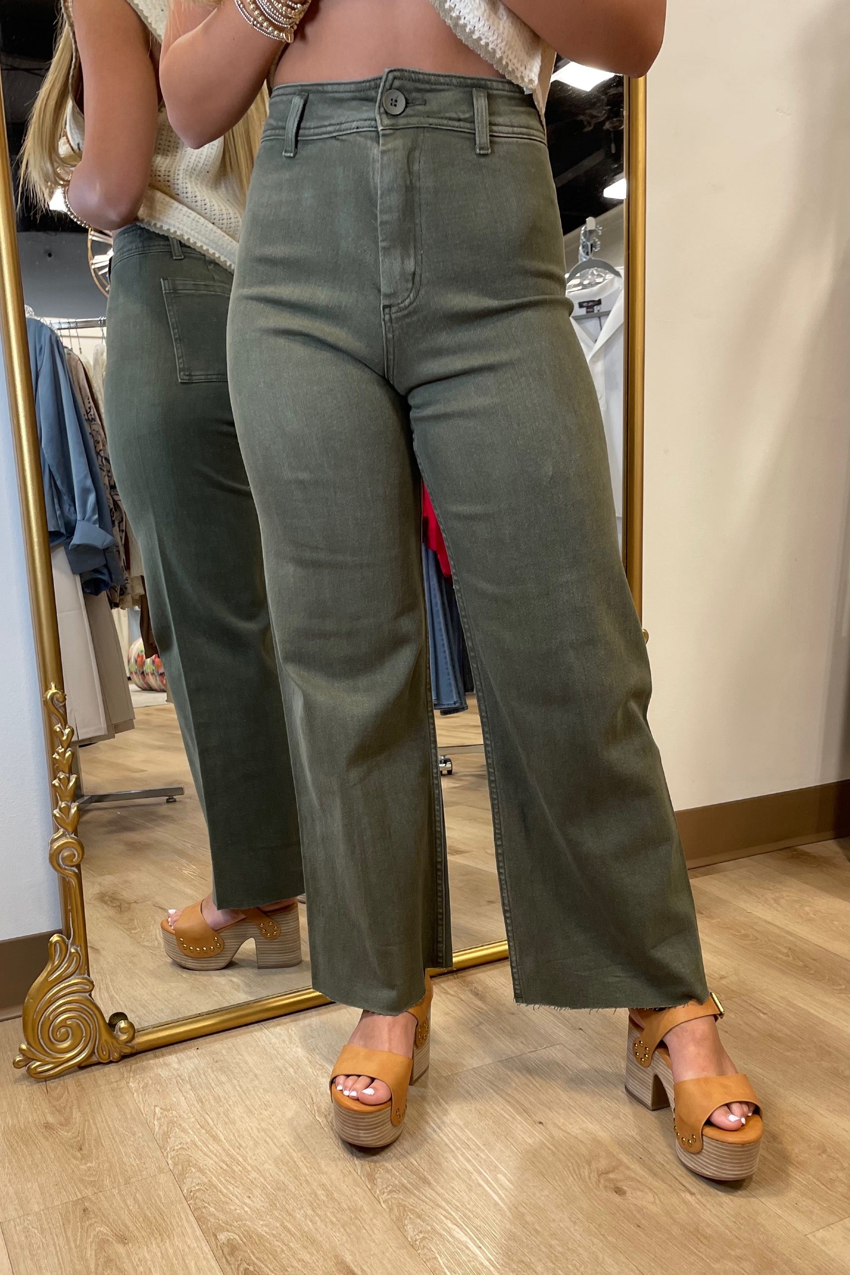 Hug Me Tight Jeans Oive – Expectations Too