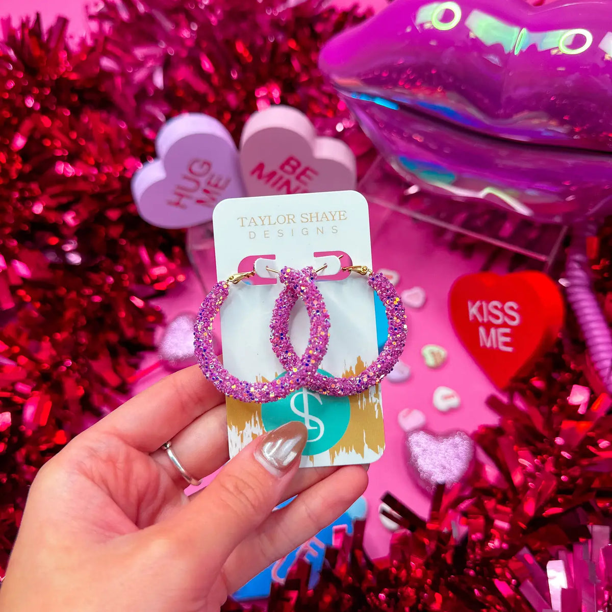 Taylor Shaye Valentine glitter hoops -hot pink– Expectations Too